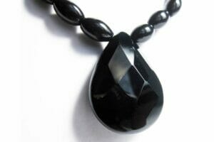 16 Amazing Black Gems, Minerals, Crystals, and Rocks (Photos)