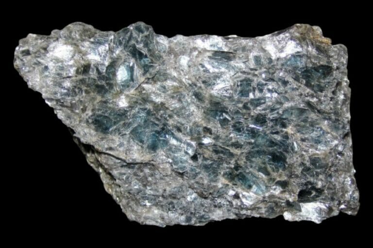 17 Amazing Silver Gems, Minerals, Crystals, and Rocks (Photos)