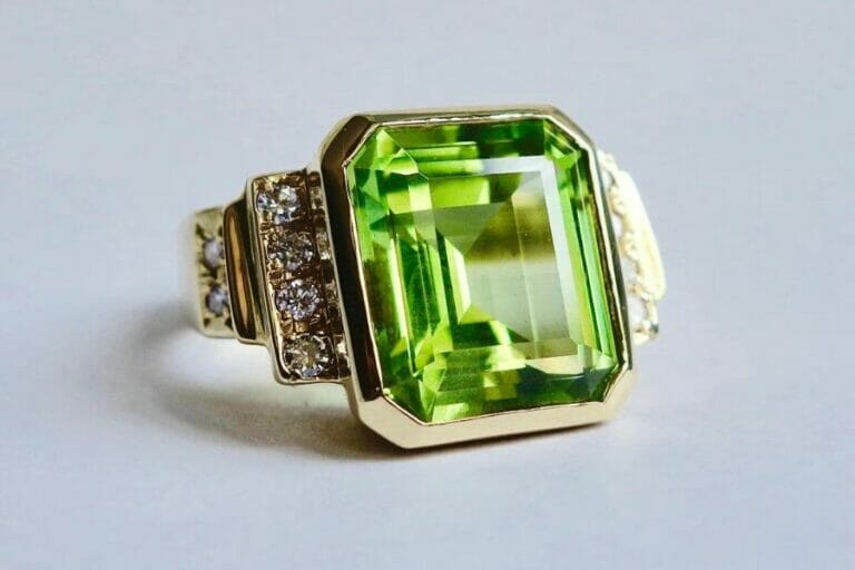 The Price And Value Of Peridot In 2025 (Expert Guide)