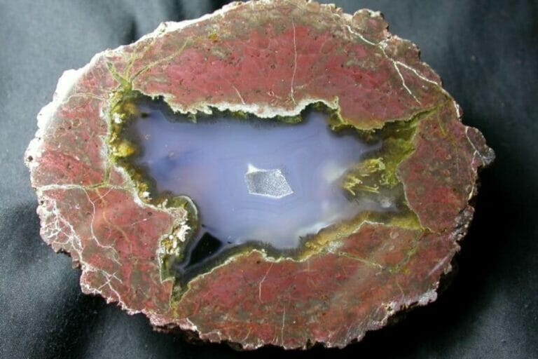 How To Easily Identify A Geode Every Time (With Photos)