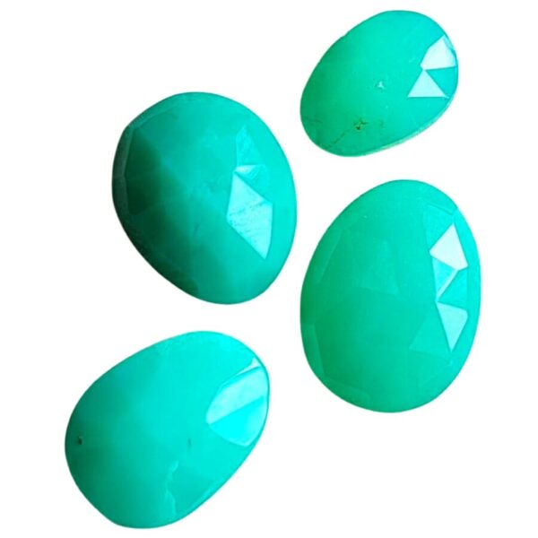 The 7 Different Types Of Chalcedony (With Photos)