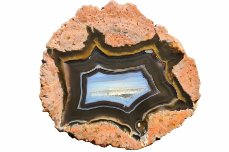 28 Legit Places To Find Thunder Eggs in Oregon in 2025