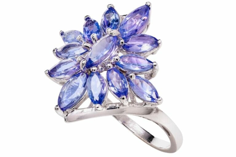 The Price And Value Of Tanzanite In 2025 (Expert Weigh-In)