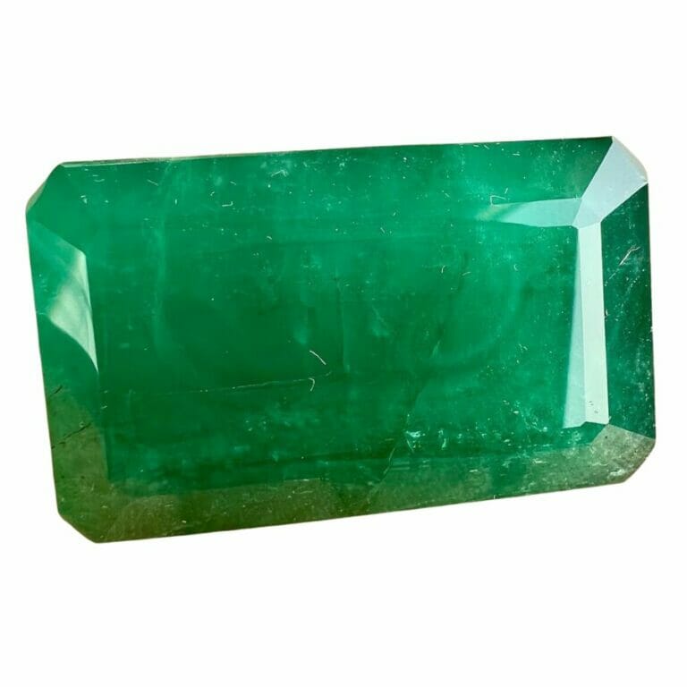 Peridot vs Emeralds - How to Tell Them Apart (With Photos)