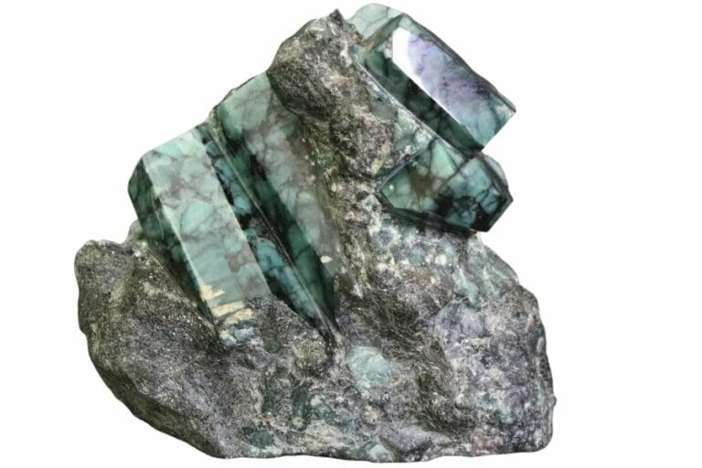 Where And How We Find And Identify Emerald In 2025