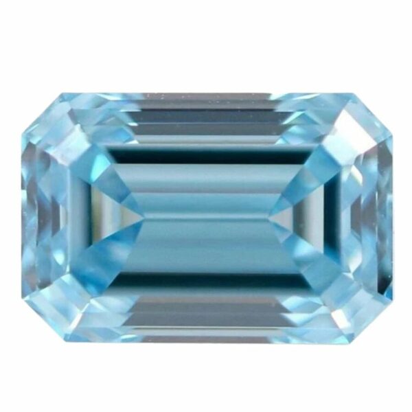 White Topaz vs Diamond - How to Tell Them Apart (With Photos)