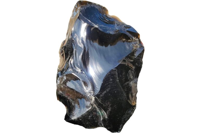 Black Tourmaline vs Obsidian - How To Tell Them Apart (With Photos)