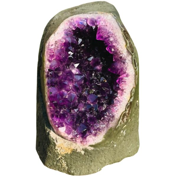 Agate vs Geode - How To Tell Them Apart (With Photos)