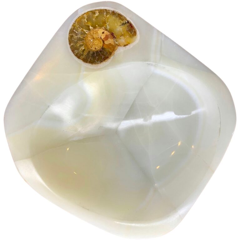 The 12 Different Types Of Onyx (With Photos)