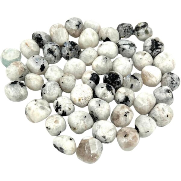 16 Beautiful Crystals You Can Find At The Beach (With Photos)