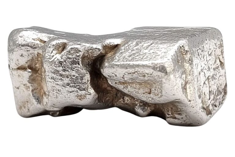 "cat eye ruby" - Rock Chasing